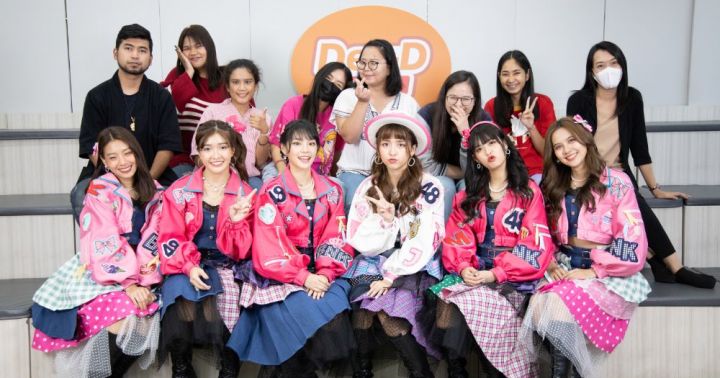 รีวิวฝึกงานที่ DekD แบบไหนสนุกกว่า? ระหว่างทำที่บ้านvsออฟฟิศ | Dek-D.com