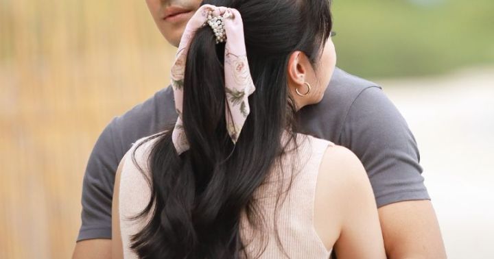 ในรอยทราย คืนนี้อ้อมกอดที่คุ้นเคยกลับมาหาวิแล้ว | Dek-D.com