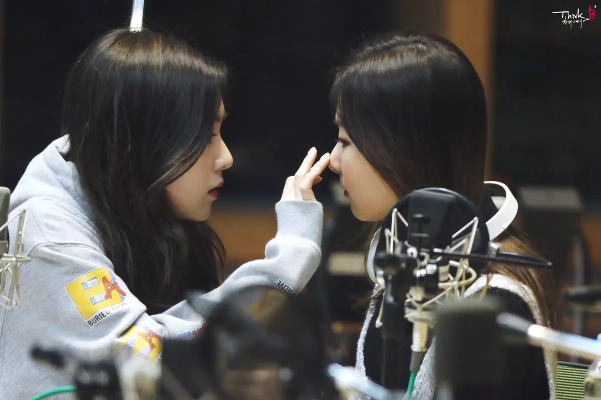 นิยาย [ONE SHOT]Love & Flowers [Seulgi X Irene] Yuri red velvet : Dek-D ...